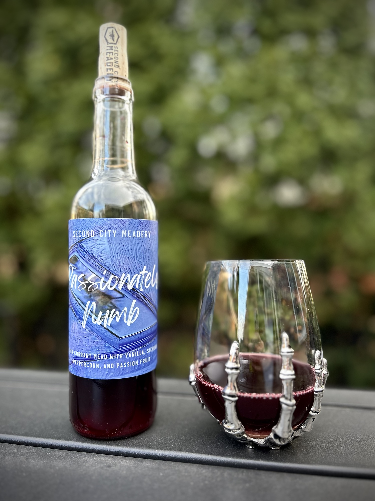 Receiving the Evcharist: Sylvaine and Passionately Numb – Nine Circles